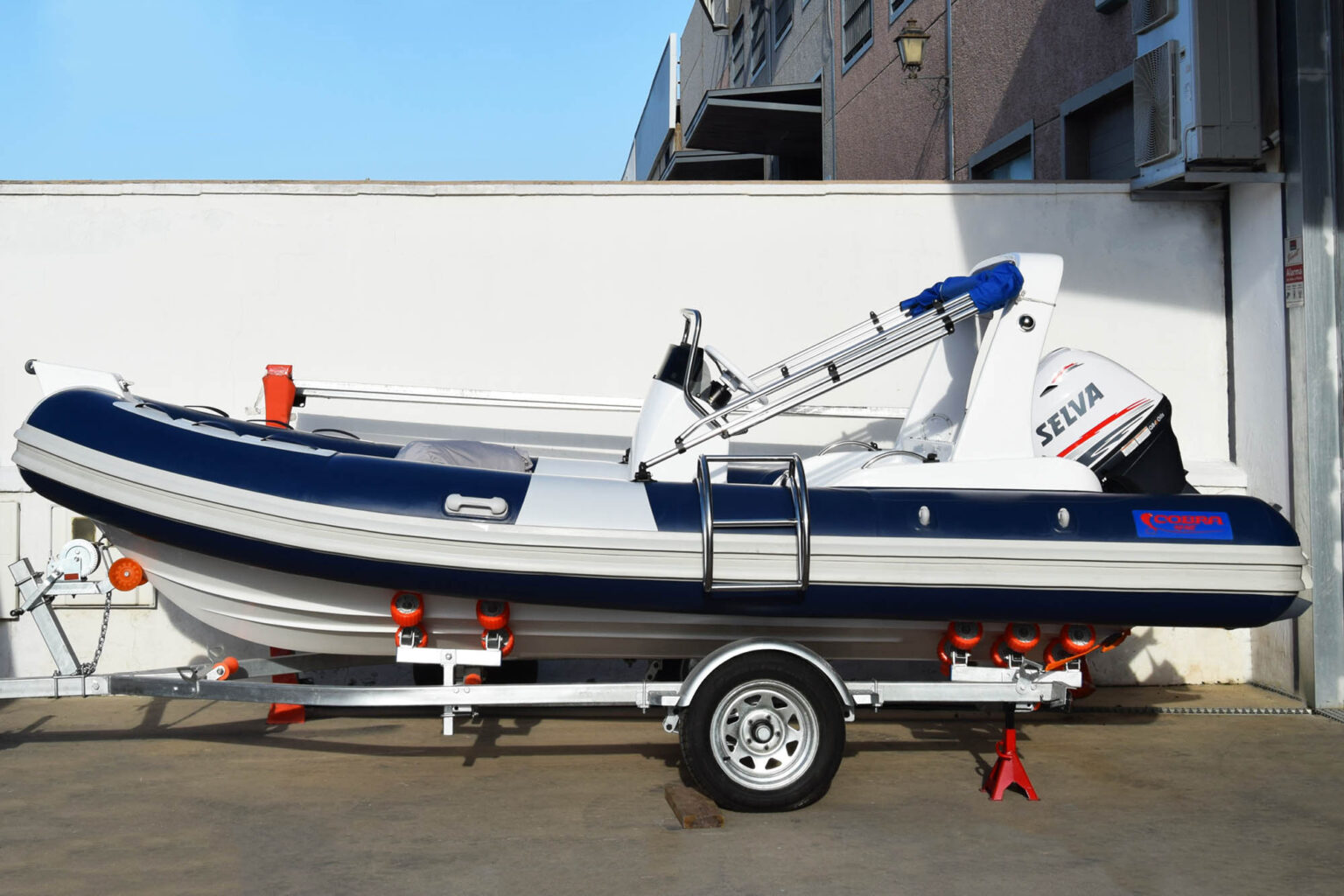 Cobra 520 Lux: confort para los más exigentes - Cobra Rib Boats